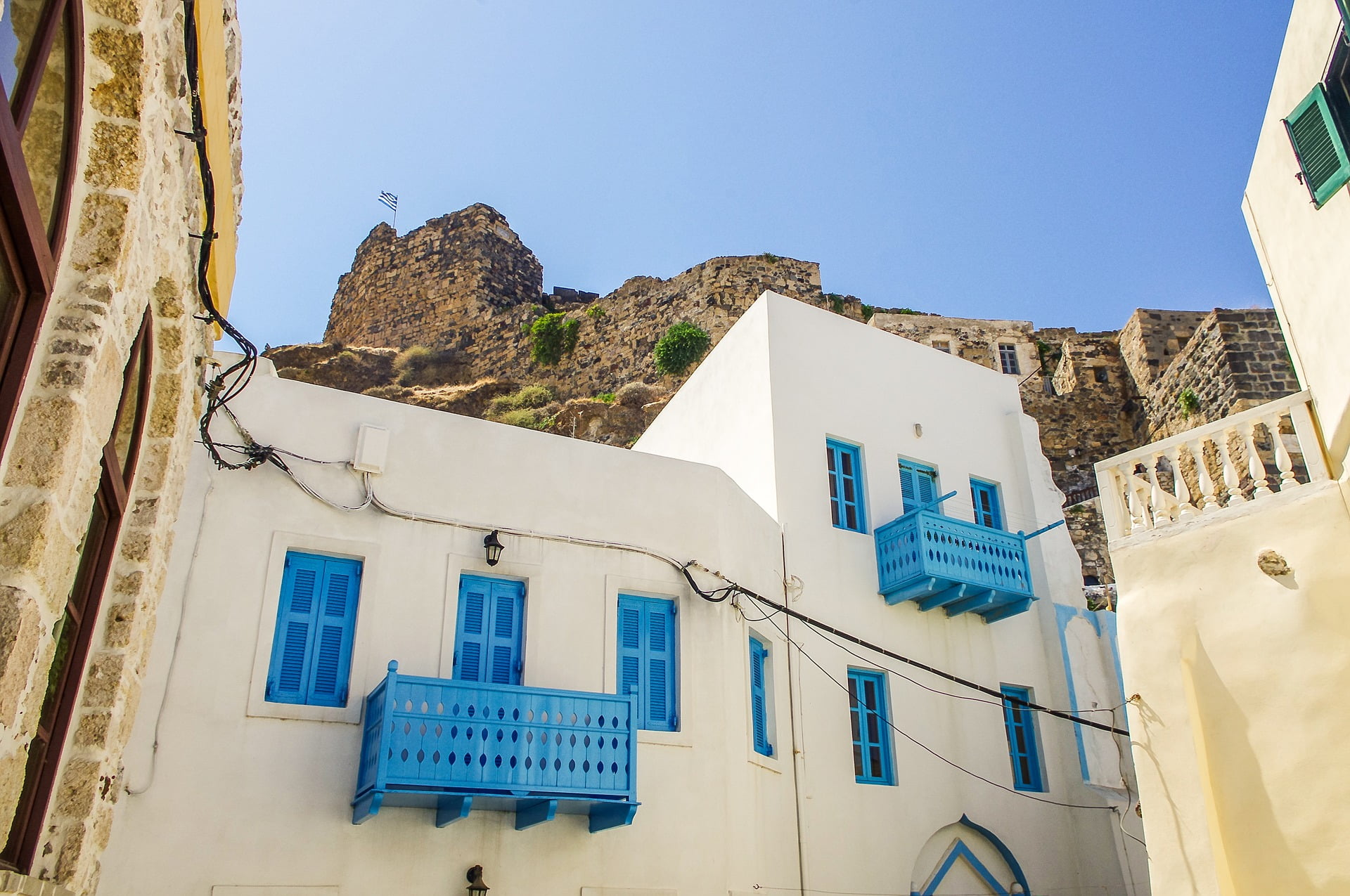 5 Reasons to Visit the Volcanic Island of Nisyros | Nissia